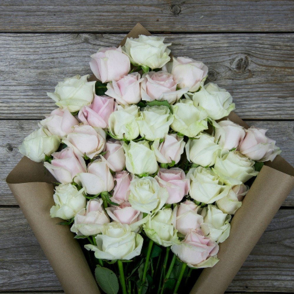 Buy Light Pink and White Roses Online In Nepal | Valentines Day Gift